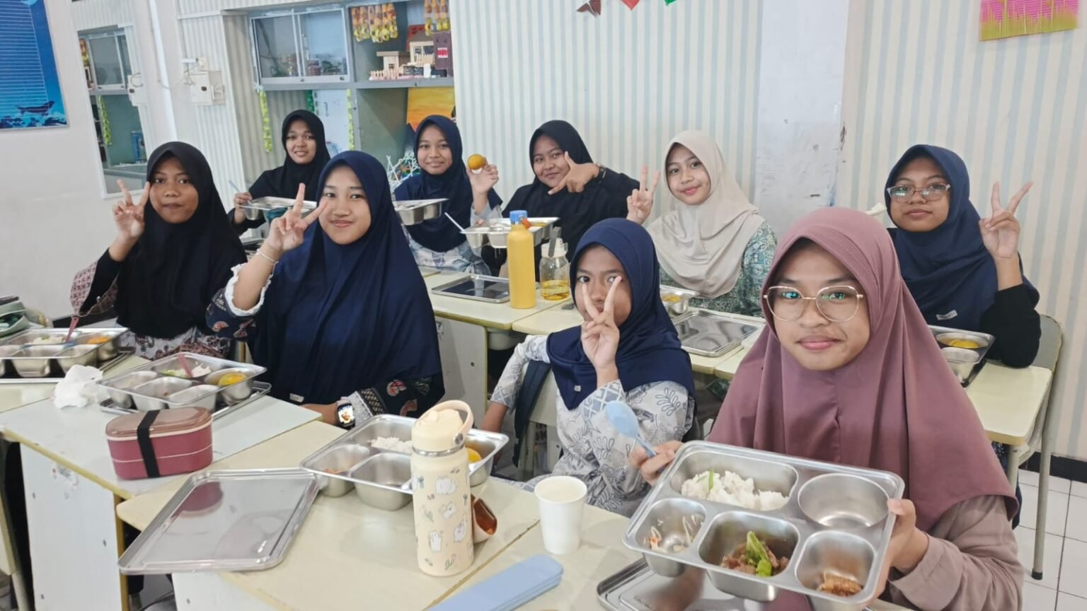 MBG Hari Pertama di Spemdalas Berjalan Tertib dan Lancar